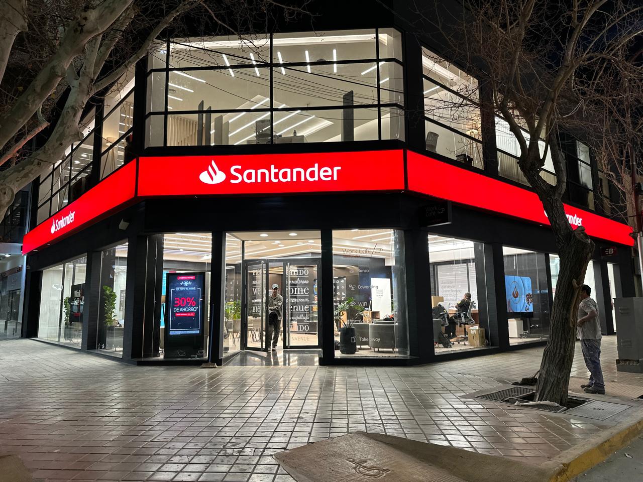 Santander | Santander avanza en la expansión de Work Cafés